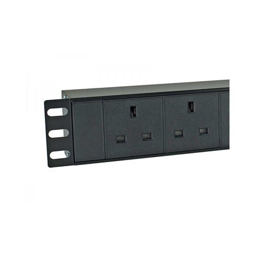 Basic PDU 8 UK Outlets 13A 230V Input | Basic PDUs
